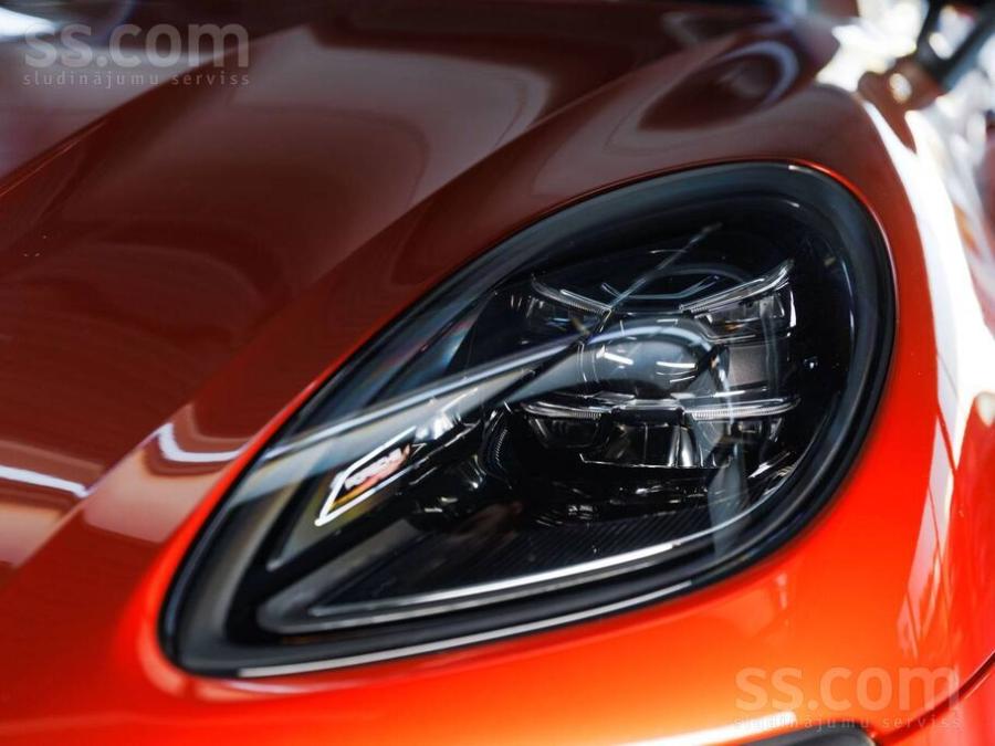 Oranžs Porsche Macan 2022 Rīga, ar dzinēja tilpumu 2.00 L un nobraukumu 78 tūkst. km par 49900 €, foto 12 vietnē AUTOMOTO.COM.LV