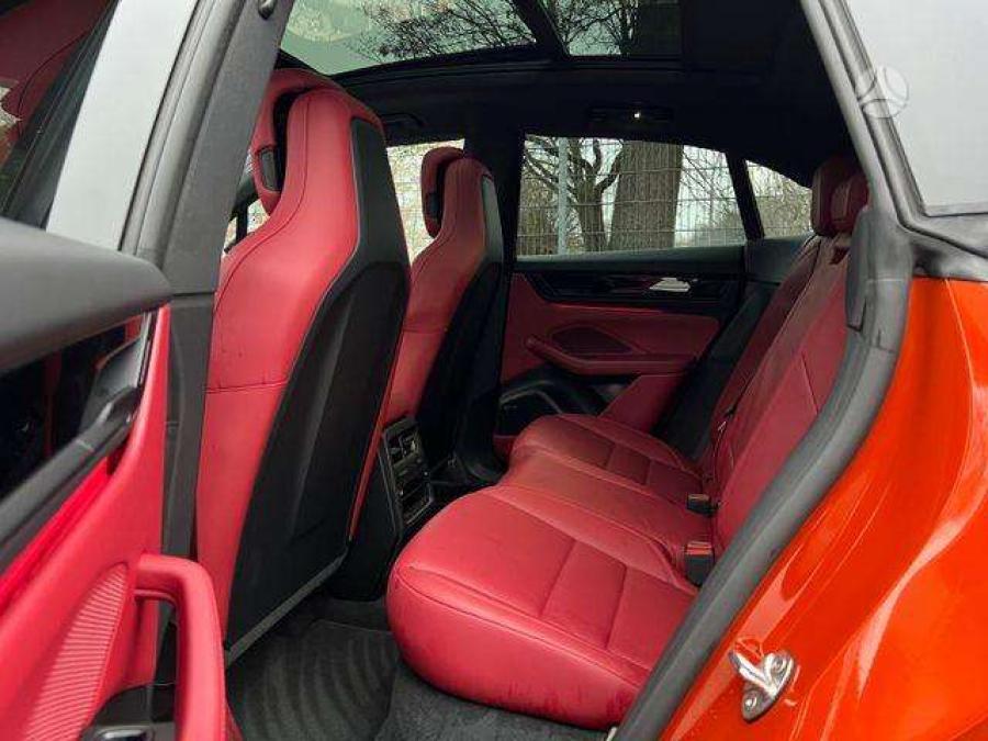Orange Porsche Macan 2024 in Panevezys, with an engine capacity of 0.00 L and mileage of 41 thousand km for 52000 €, photo 13 on AUTOMOTO.COM.LV