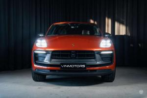 Orange Porsche Macan 2024 in Vilnius, with an engine capacity of 1.98 L and mileage of 10 thousand km for 51900 €, photo 2 on AUTOMOTO.COM.LV