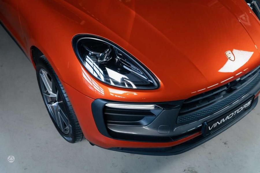 Orange Porsche Macan 2024 in Vilnius, with an engine capacity of 1.98 L and mileage of 10 thousand km for 51900 €, photo 7 on AUTOMOTO.COM.LV