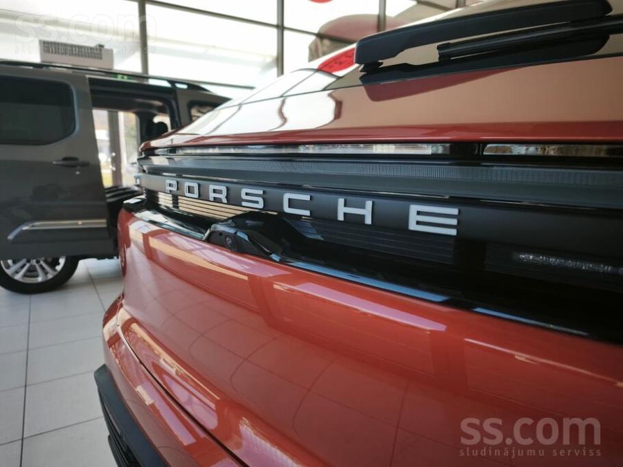 Orange Porsche Macan 2025 in Riga, with an engine capacity of 0.00 L and mileage of 20 thousand km for 80900 €, photo 2 on AUTOMOTO.COM.LV