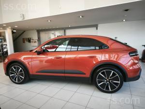 Orange Porsche Macan 2025 in Riga, with an engine capacity of 0.00 L and mileage of 20 thousand km for 80900 €, photo 6 on AUTOMOTO.COM.LV