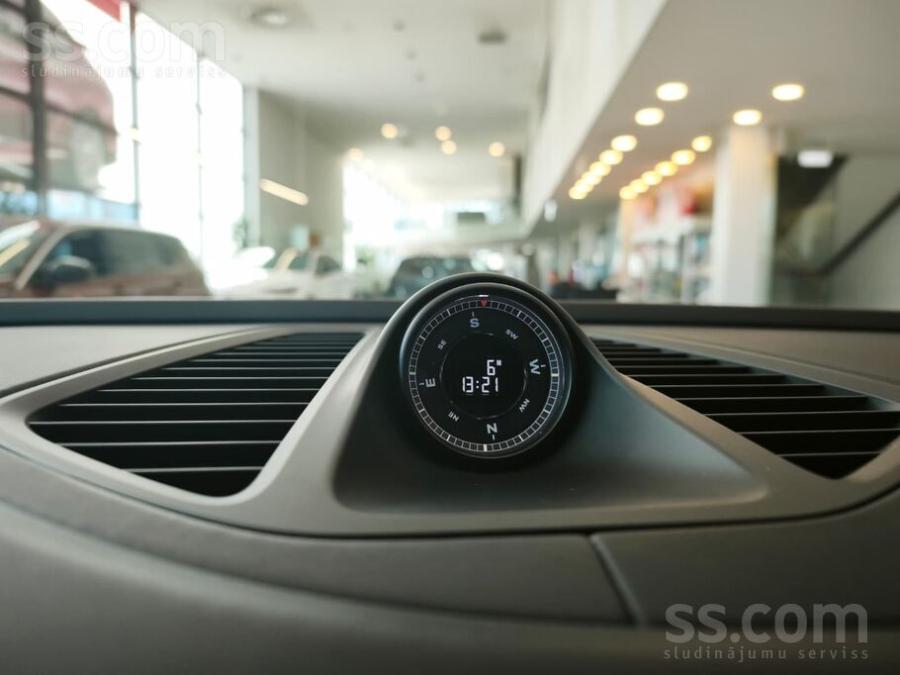 Orange Porsche Macan 2025 in Riga, with an engine capacity of 0.00 L and mileage of 20 thousand km for 80900 €, photo 21 on AUTOMOTO.COM.LV