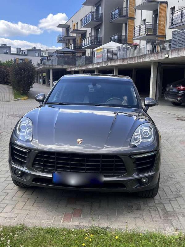 Sarkans Porsche Macan 2014 Viļņa, ar dzinēja tilpumu 2.97 L un nobraukumu 248 tūkst. km par 17000 €, foto 1 vietnē AUTOMOTO.COM.LV