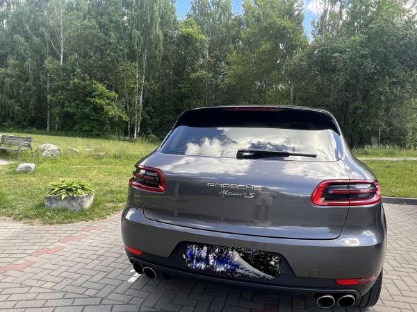 Sarkans Porsche Macan 2014 Viļņa, ar dzinēja tilpumu 2.97 L un nobraukumu 248 tūkst. km par 17000 €, foto 6 vietnē AUTOMOTO.COM.LV