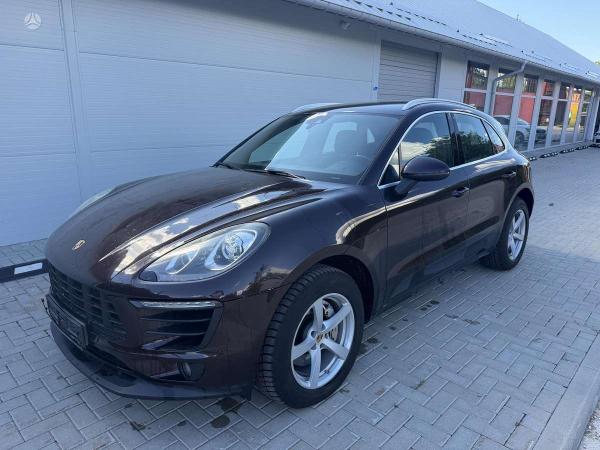 Red Porsche Macan 2015 in Kaunas, with an engine capacity of 2.97 L and mileage of 175 thousand km for 16300 €, photo 3 on AUTOMOTO.COM.LV