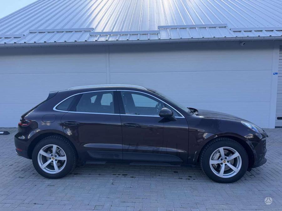 Sarkans Porsche Macan 2015 Kauņa, ar dzinēja tilpumu 2.97 L un nobraukumu 175 tūkst. km par 16300 €, foto 9 vietnē AUTOMOTO.COM.LV