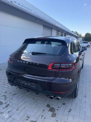 Sarkans Porsche Macan 2015 Kauņa, ar dzinēja tilpumu 2.97 L un nobraukumu 175 tūkst. km par 16300 €, foto 11 vietnē AUTOMOTO.COM.LV