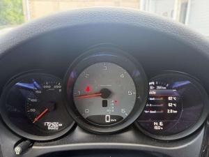 Sarkans Porsche Macan 2015 Kauņa, ar dzinēja tilpumu 2.97 L un nobraukumu 175 tūkst. km par 16300 €, foto 15 vietnē AUTOMOTO.COM.LV