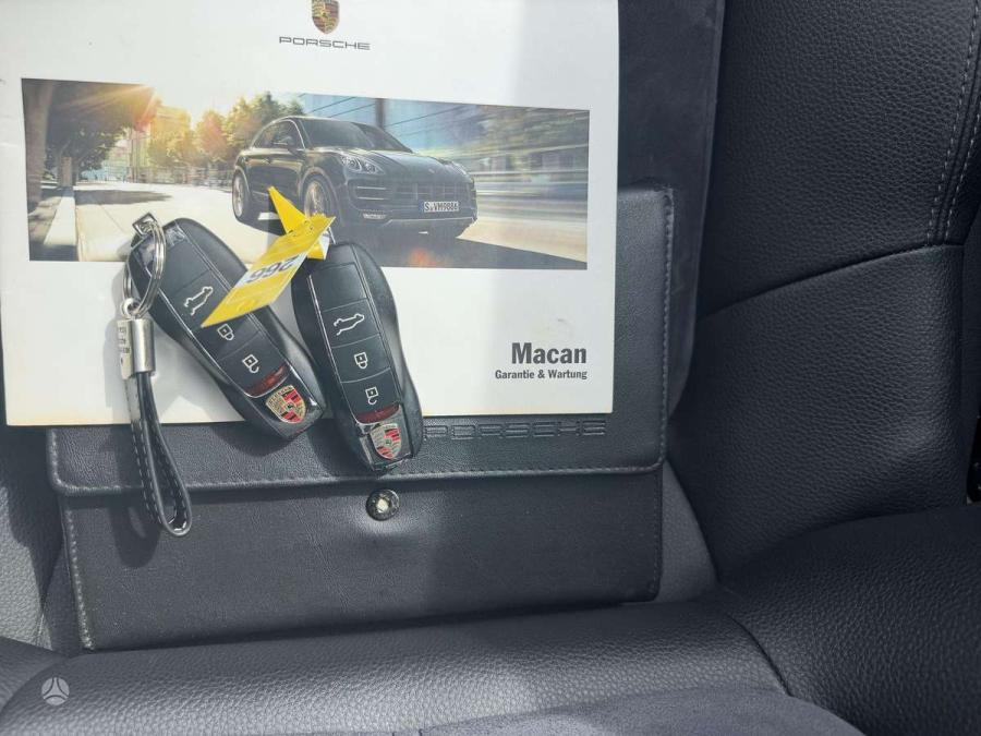 Sarkans Porsche Macan 2015 Kauņa, ar dzinēja tilpumu 2.97 L un nobraukumu 175 tūkst. km par 16300 €, foto 16 vietnē AUTOMOTO.COM.LV