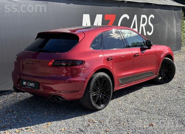Red Porsche Macan 2015 in Riga, with an engine capacity of 3.00 L and mileage of 116 thousand km for 31990 €, photo 5 on AUTOMOTO.COM.LV