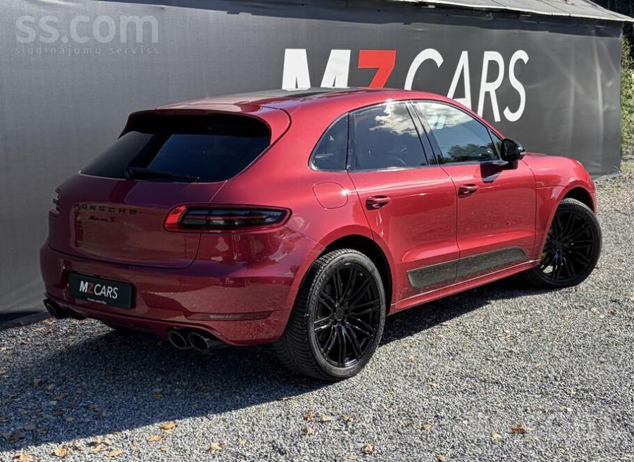 Red Porsche Macan 2015 in Riga, with an engine capacity of 3.00 L and mileage of 116 thousand km for 31990 €, photo 5 on AUTOMOTO.COM.LV
