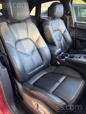 Red Porsche Macan 2015 in Riga, with an engine capacity of 3.00 L and mileage of 116 thousand km for 31990 €, photo 6 on AUTOMOTO.COM.LV
