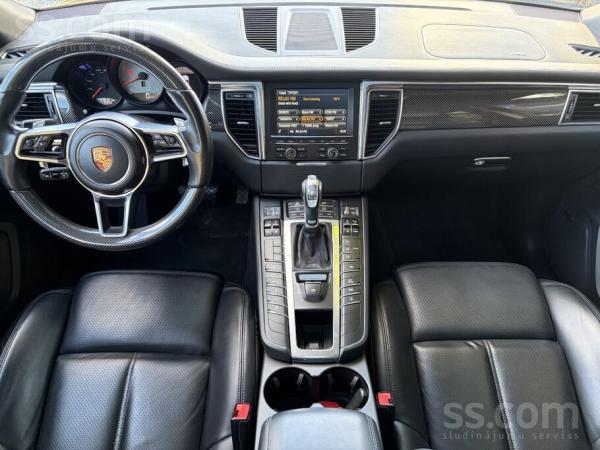 Red Porsche Macan 2015 in Riga, with an engine capacity of 3.00 L and mileage of 116 thousand km for 31990 €, photo 9 on AUTOMOTO.COM.LV