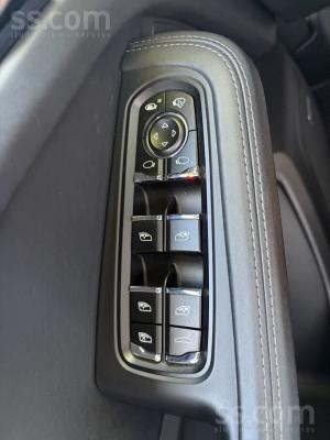 Red Porsche Macan 2015 in Riga, with an engine capacity of 3.00 L and mileage of 116 thousand km for 31990 €, photo 18 on AUTOMOTO.COM.LV