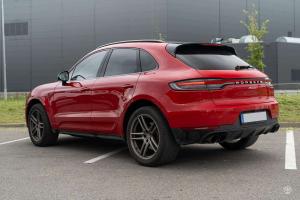 Red Porsche Macan 2019 in Vilnius, with an engine capacity of 1.98 L and mileage of 67 thousand km for 39950 €, photo 11 on AUTOMOTO.COM.LV