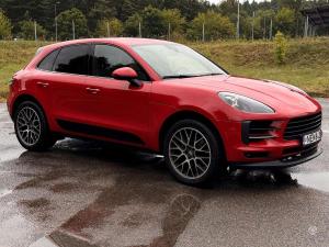 Red Porsche Macan 2019 in Vilnius, with an engine capacity of 1.98 L and mileage of 99 thousand km for 36500 €, photo  on AUTOMOTO.COM.LV