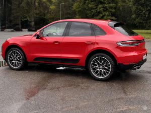 Red Porsche Macan 2019 in Vilnius, with an engine capacity of 1.98 L and mileage of 99 thousand km for 36500 €, photo 7 on AUTOMOTO.COM.LV