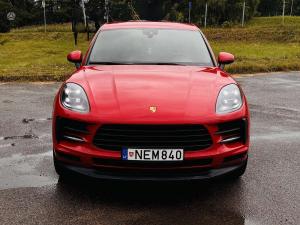 Red Porsche Macan 2019 in Vilnius, with an engine capacity of 1.98 L and mileage of 99 thousand km for 36500 €, photo 8 on AUTOMOTO.COM.LV