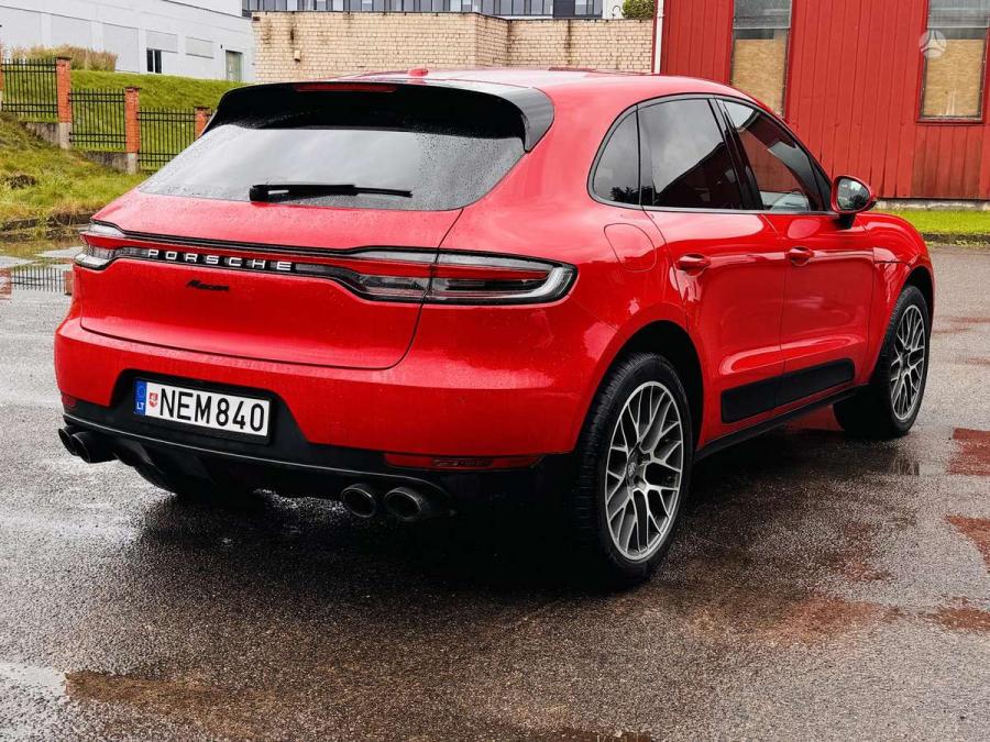 Red Porsche Macan 2019 in Vilnius, with an engine capacity of 1.98 L and mileage of 99 thousand km for 36500 €, photo 12 on AUTOMOTO.COM.LV