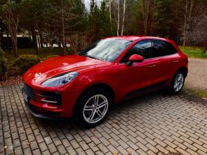Red Porsche Macan 2019 in Vilnius, with an engine capacity of 1.98 L and mileage of 99 thousand km for 36500 €, photo 24 on AUTOMOTO.COM.LV