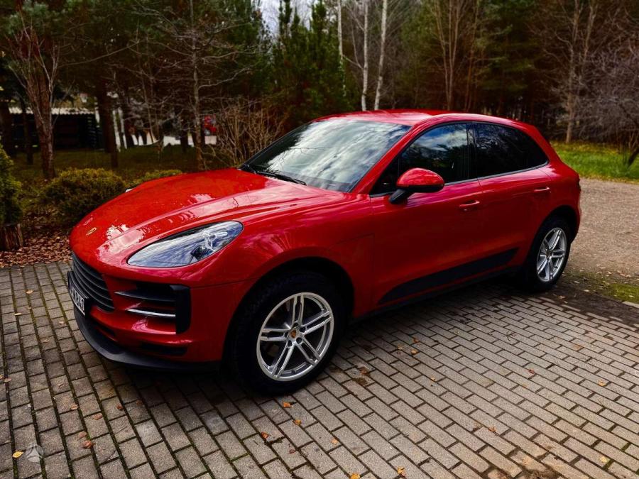 Red Porsche Macan 2019 in Vilnius, with an engine capacity of 1.98 L and mileage of 99 thousand km for 36500 €, photo 24 on AUTOMOTO.COM.LV
