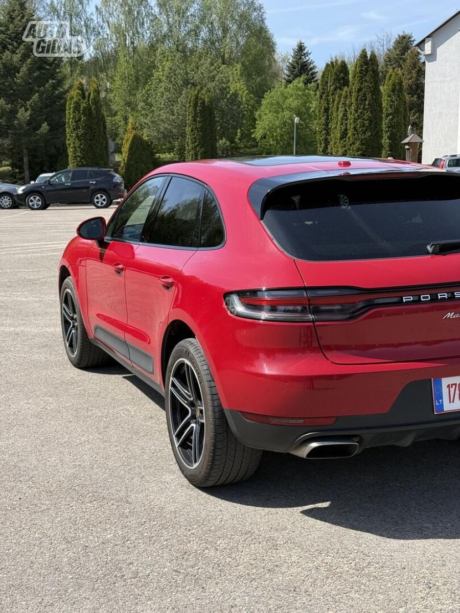 Red Porsche Macan 2019 in Alytus, with an engine capacity of 2.00 L and mileage of 169 thousand km for 27000 €, photo 7 on AUTOMOTO.COM.LV