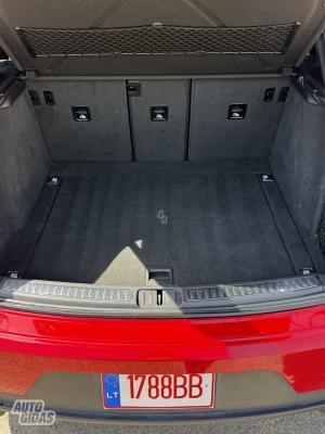 Red Porsche Macan 2019 in Alytus, with an engine capacity of 2.00 L and mileage of 169 thousand km for 27000 €, photo 15 on AUTOMOTO.COM.LV