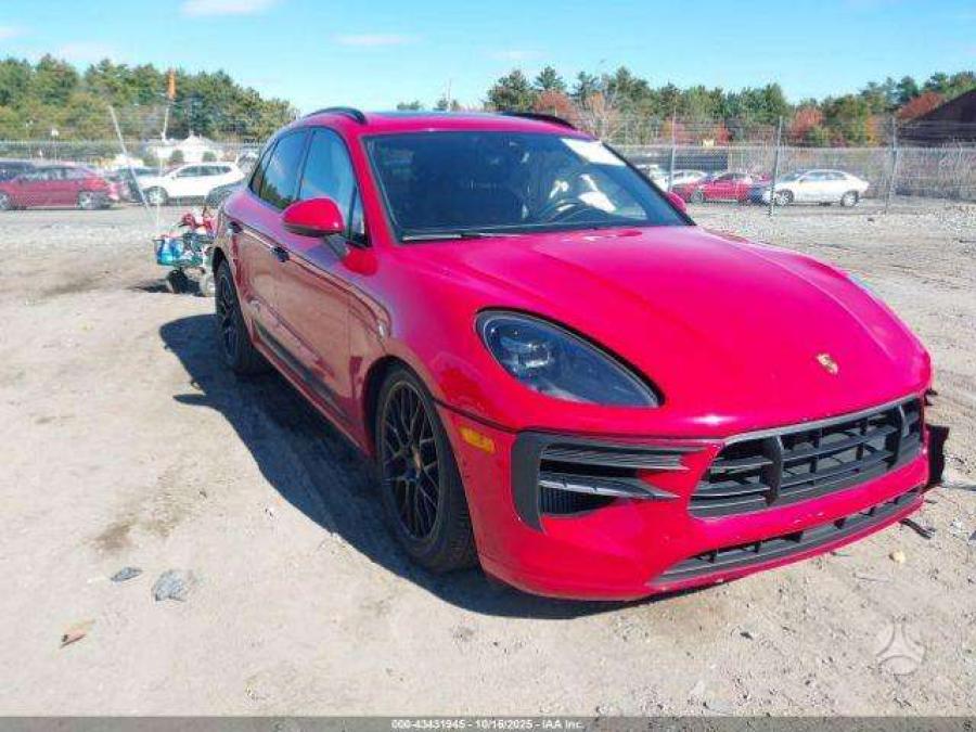 Red Porsche Macan 2020 in Klaipeda, with an engine capacity of 2.89 L and mileage of 1 thousand km for 22000 €, photo 1 on AUTOMOTO.COM.LV