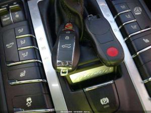 Red Porsche Macan 2020 in Klaipeda, with an engine capacity of 2.89 L and mileage of 1 thousand km for 22000 €, photo 11 on AUTOMOTO.COM.LV