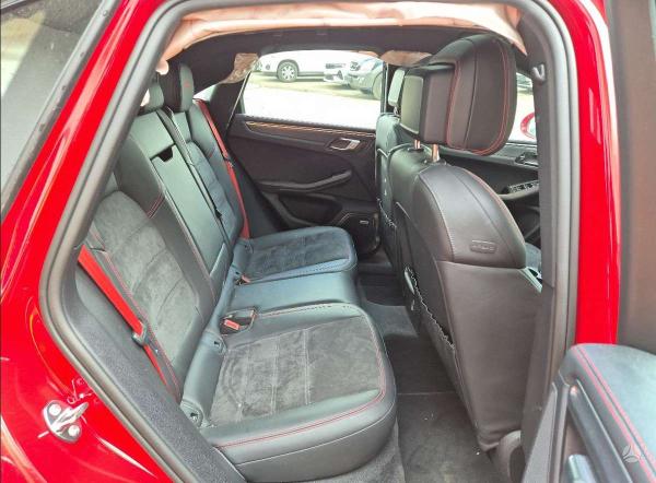 Red Porsche Macan 2020 in Klaipeda, with an engine capacity of 2.89 L and mileage of 116 thousand km for 14300 €, photo 6 on AUTOMOTO.COM.LV