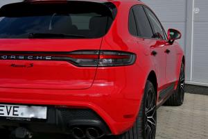 Red Porsche Macan 2022 in Kretinga, with an engine capacity of 2.89 L and mileage of 32 thousand km for 50899 €, photo 12 on AUTOMOTO.COM.LV