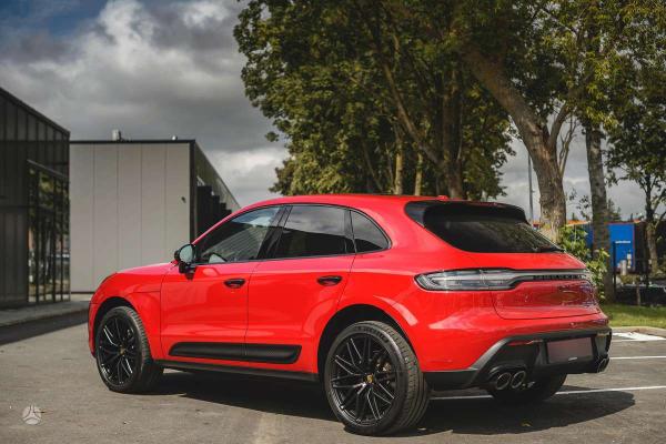 Sarkans Porsche Macan 2023 Kauņa, ar dzinēja tilpumu 1.98 L un nobraukumu 58 tūkst. km par 49999 €, foto 4 vietnē AUTOMOTO.COM.LV