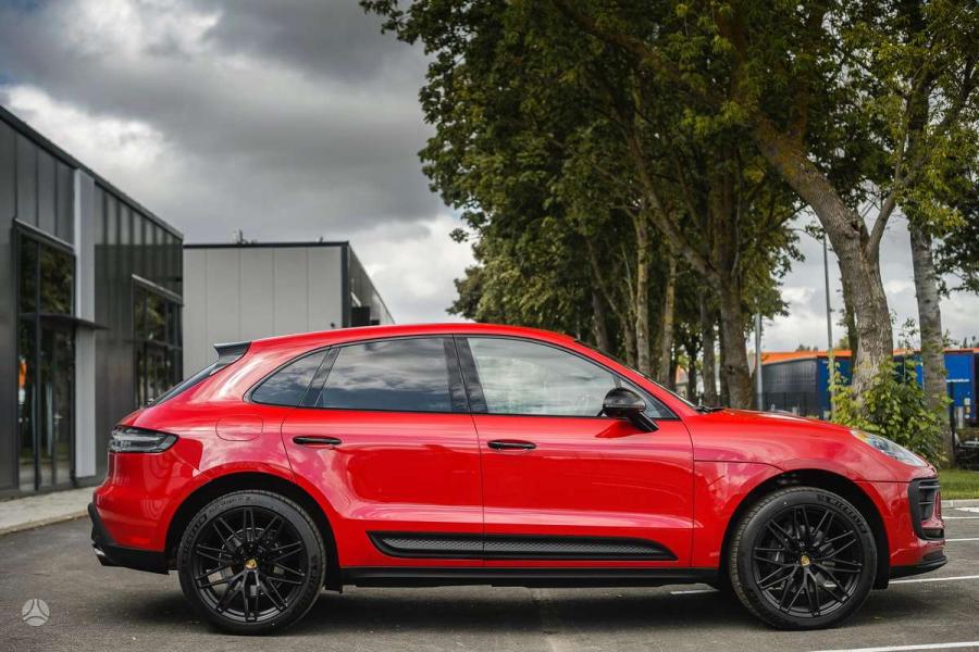 Sarkans Porsche Macan 2023 Kauņa, ar dzinēja tilpumu 1.98 L un nobraukumu 58 tūkst. km par 49999 €, foto 7 vietnē AUTOMOTO.COM.LV