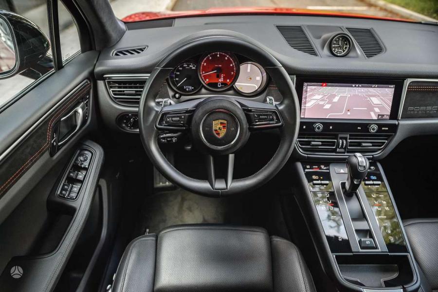 Sarkans Porsche Macan 2023 Kauņa, ar dzinēja tilpumu 1.98 L un nobraukumu 58 tūkst. km par 49999 €, foto 13 vietnē AUTOMOTO.COM.LV