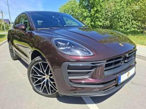 Sarkans Porsche Macan 2023 Klaipėda, ar dzinēja tilpumu 1.98 L un nobraukumu 14 tūkst. km par 45000 €, foto  vietnē AUTOMOTO.COM.LV
