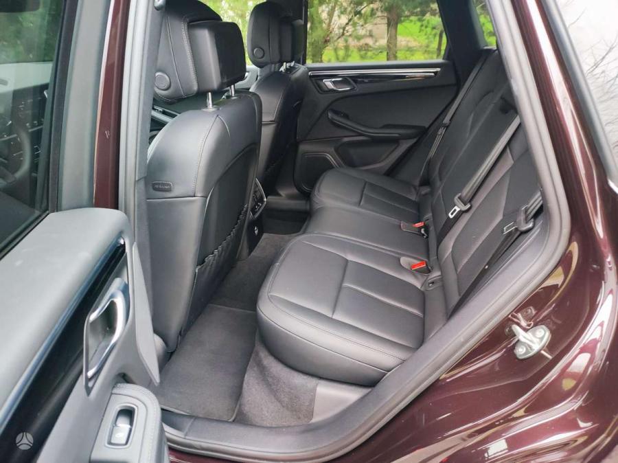 Sarkans Porsche Macan 2023 Klaipėda, ar dzinēja tilpumu 1.98 L un nobraukumu 14 tūkst. km par 45000 €, foto 22 vietnē AUTOMOTO.COM.LV