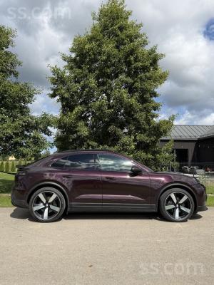 Sarkans Porsche Macan 2025 Rīga, ar dzinēja tilpumu 3.00 L un nobraukumu 32 tūkst. km par 87400 €, foto  vietnē AUTOMOTO.COM.LV