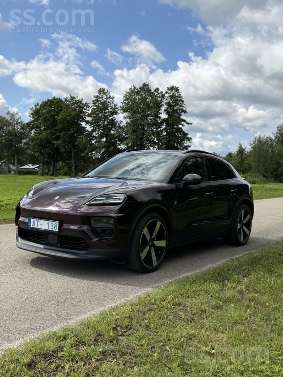 Sarkans Porsche Macan 2025 Rīga, ar dzinēja tilpumu 3.00 L un nobraukumu 32 tūkst. km par 87400 €, foto 5 vietnē AUTOMOTO.COM.LV