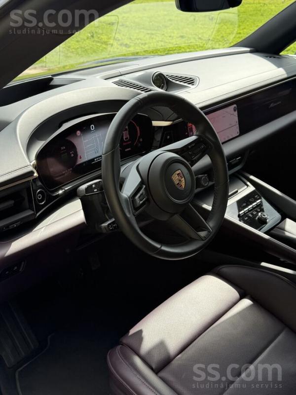 Red Porsche Macan 2025 in Riga, with an engine capacity of 3.00 L and mileage of 32 thousand km for 87400 €, photo 6 on AUTOMOTO.COM.LV