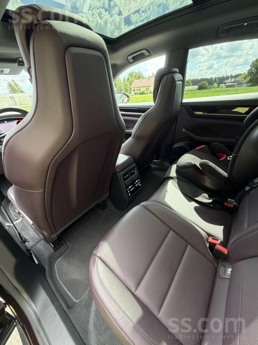 Sarkans Porsche Macan 2025 Rīga, ar dzinēja tilpumu 3.00 L un nobraukumu 32 tūkst. km par 87400 €, foto 8 vietnē AUTOMOTO.COM.LV