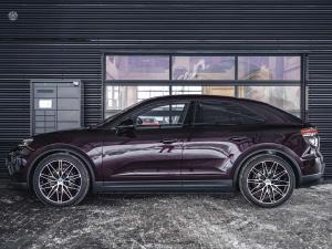 Sarkans Porsche Macan 2026 Viļņa, ar dzinēja tilpumu 0.00 L un nobraukumu 18 tūkst. km par 90917 €, foto 3 vietnē AUTOMOTO.COM.LV