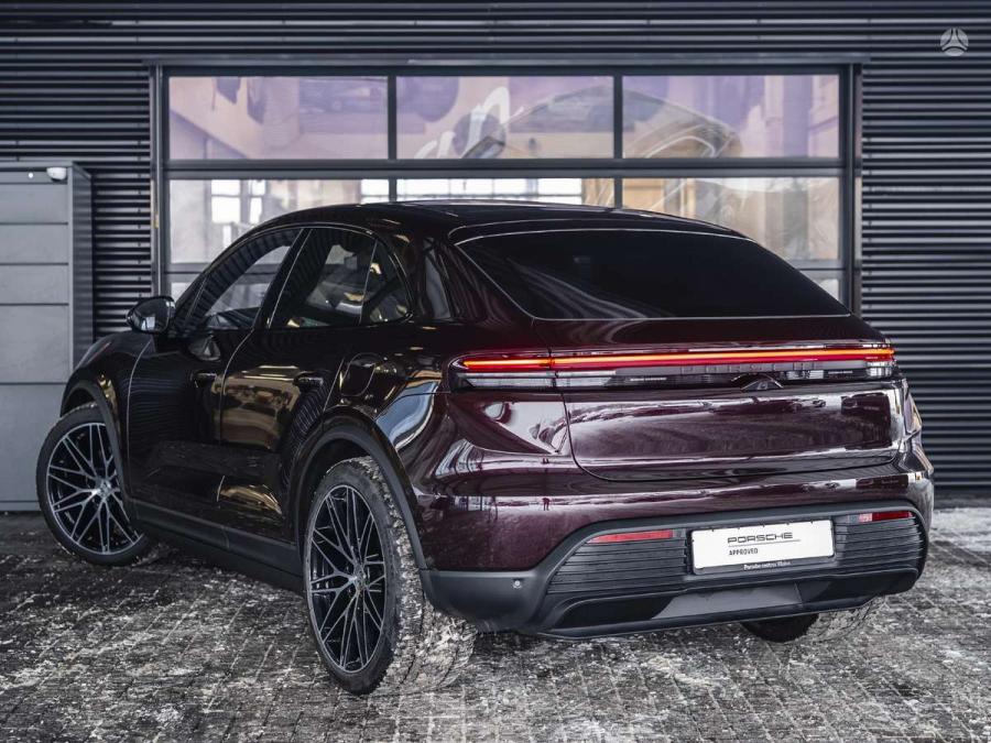 Sarkans Porsche Macan 2026 Viļņa, ar dzinēja tilpumu 0.00 L un nobraukumu 18 tūkst. km par 90917 €, foto 4 vietnē AUTOMOTO.COM.LV