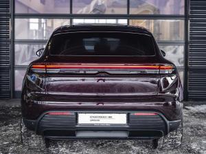Sarkans Porsche Macan 2026 Viļņa, ar dzinēja tilpumu 0.00 L un nobraukumu 18 tūkst. km par 90917 €, foto 5 vietnē AUTOMOTO.COM.LV
