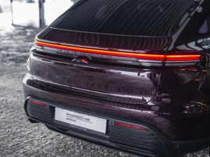 Sarkans Porsche Macan 2026 Viļņa, ar dzinēja tilpumu 0.00 L un nobraukumu 18 tūkst. km par 90917 €, foto 12 vietnē AUTOMOTO.COM.LV