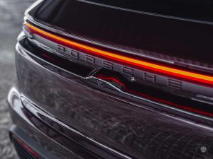 Sarkans Porsche Macan 2026 Viļņa, ar dzinēja tilpumu 0.00 L un nobraukumu 18 tūkst. km par 90917 €, foto 13 vietnē AUTOMOTO.COM.LV
