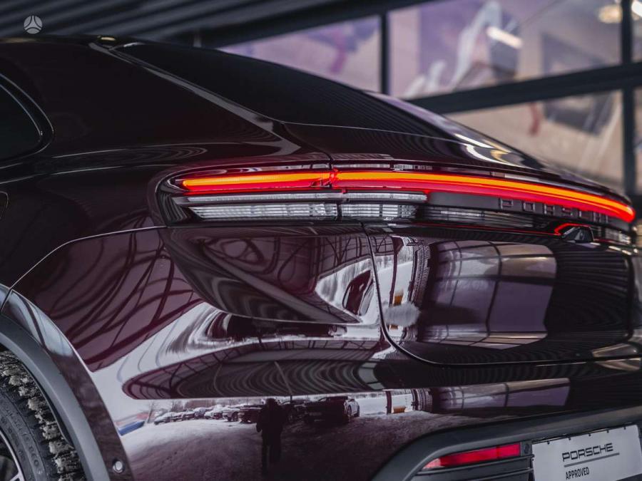 Sarkans Porsche Macan 2026 Viļņa, ar dzinēja tilpumu 0.00 L un nobraukumu 18 tūkst. km par 90917 €, foto 17 vietnē AUTOMOTO.COM.LV