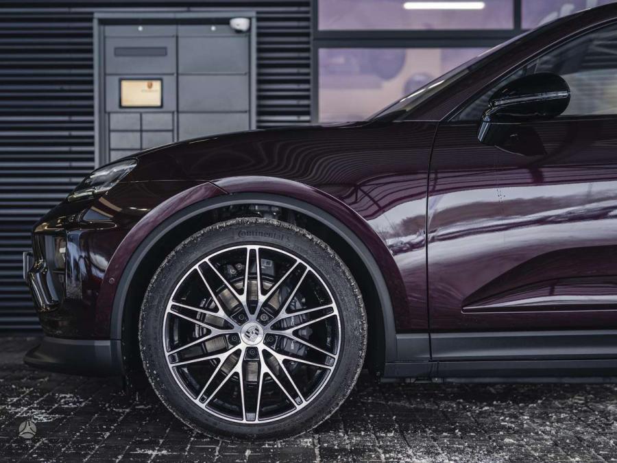 Sarkans Porsche Macan 2026 Viļņa, ar dzinēja tilpumu 0.00 L un nobraukumu 18 tūkst. km par 90917 €, foto 18 vietnē AUTOMOTO.COM.LV