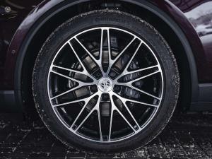 Sarkans Porsche Macan 2026 Viļņa, ar dzinēja tilpumu 0.00 L un nobraukumu 18 tūkst. km par 90917 €, foto 19 vietnē AUTOMOTO.COM.LV