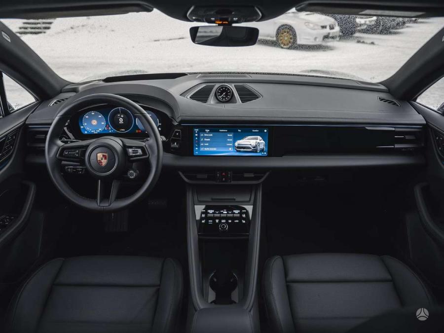Sarkans Porsche Macan 2026 Viļņa, ar dzinēja tilpumu 0.00 L un nobraukumu 18 tūkst. km par 90917 €, foto 23 vietnē AUTOMOTO.COM.LV